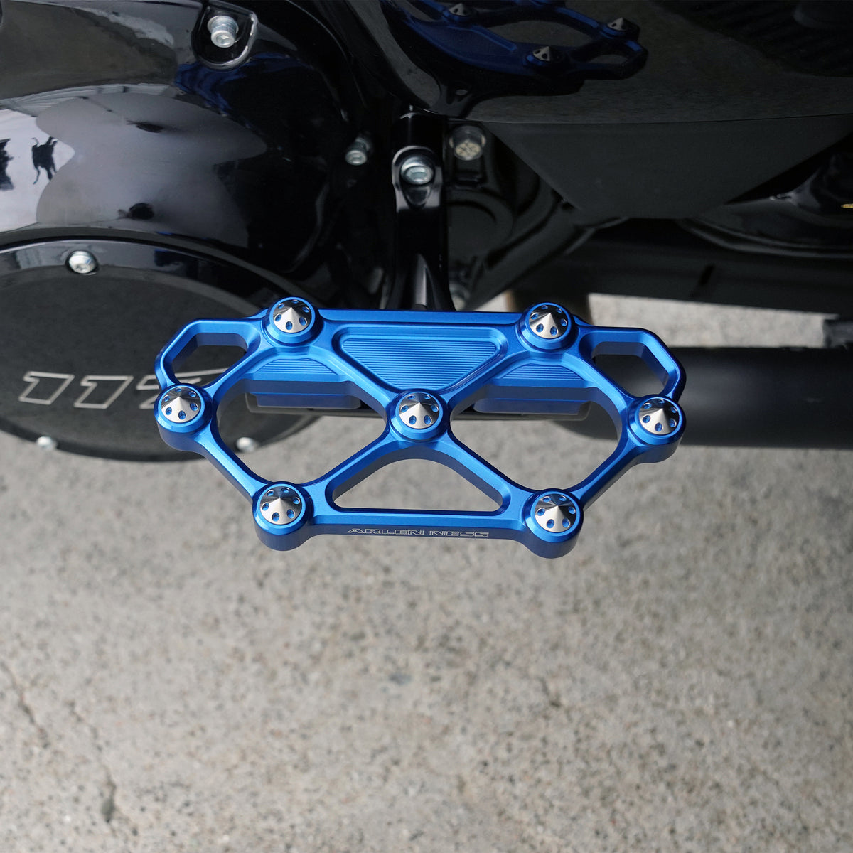 Diamond Passenger Floorboards, Blue – ArlenNess