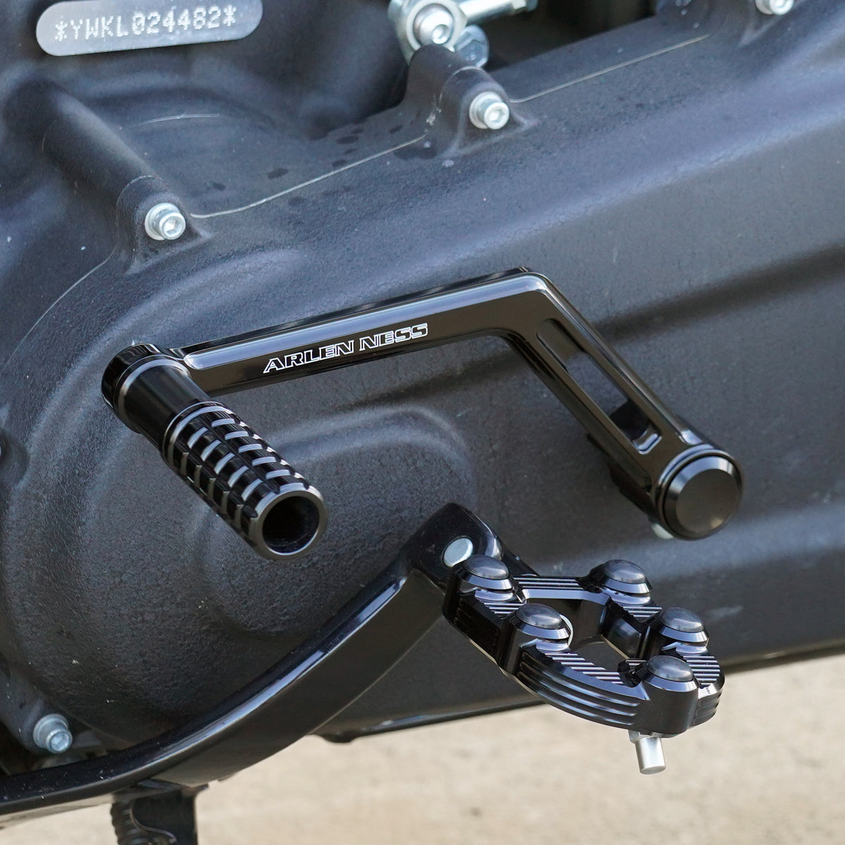 Speedliner Shifter Arm for Softail, Black – ArlenNess