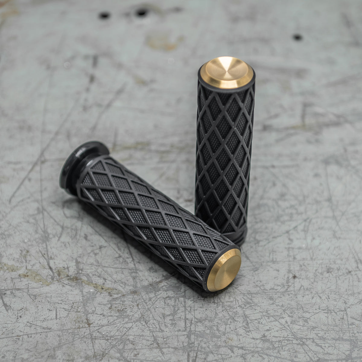 Diamond Grips, Brass – ArlenNess